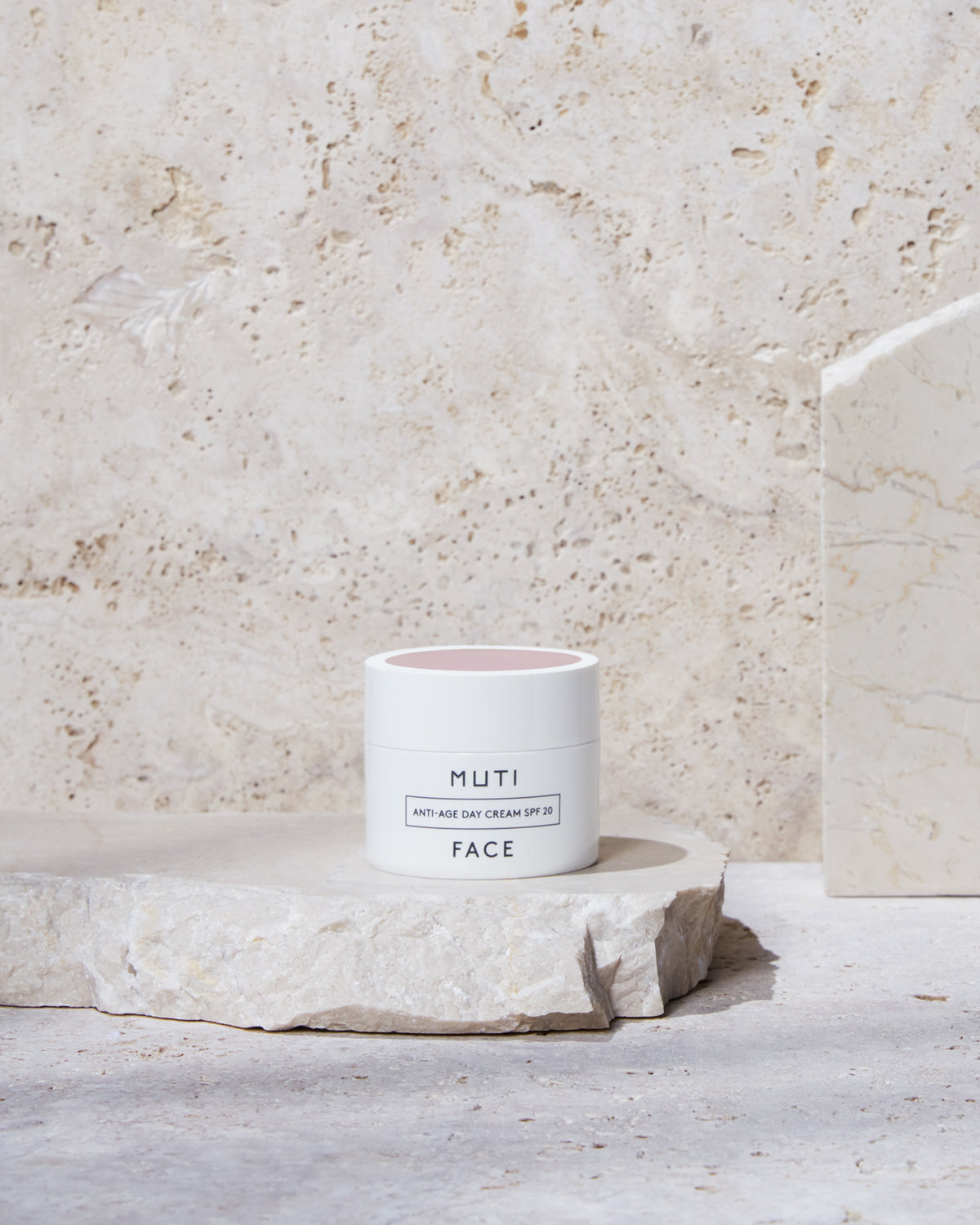 Strahlende Haut mit der FACE Kollektion von MUTI